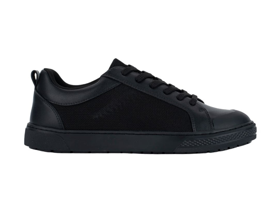 Slip resistant, comfortable and sustainable work shoes – Light Treads